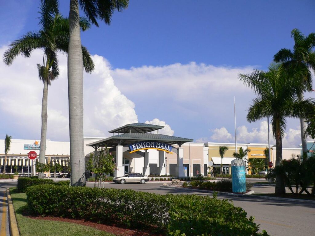Cape Coral Outlet Mall